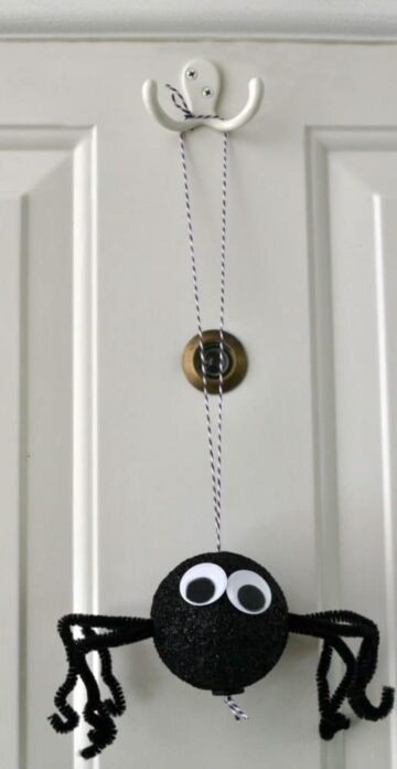 Adorable Halloween Spider Craft For Kids | Faithfully Free